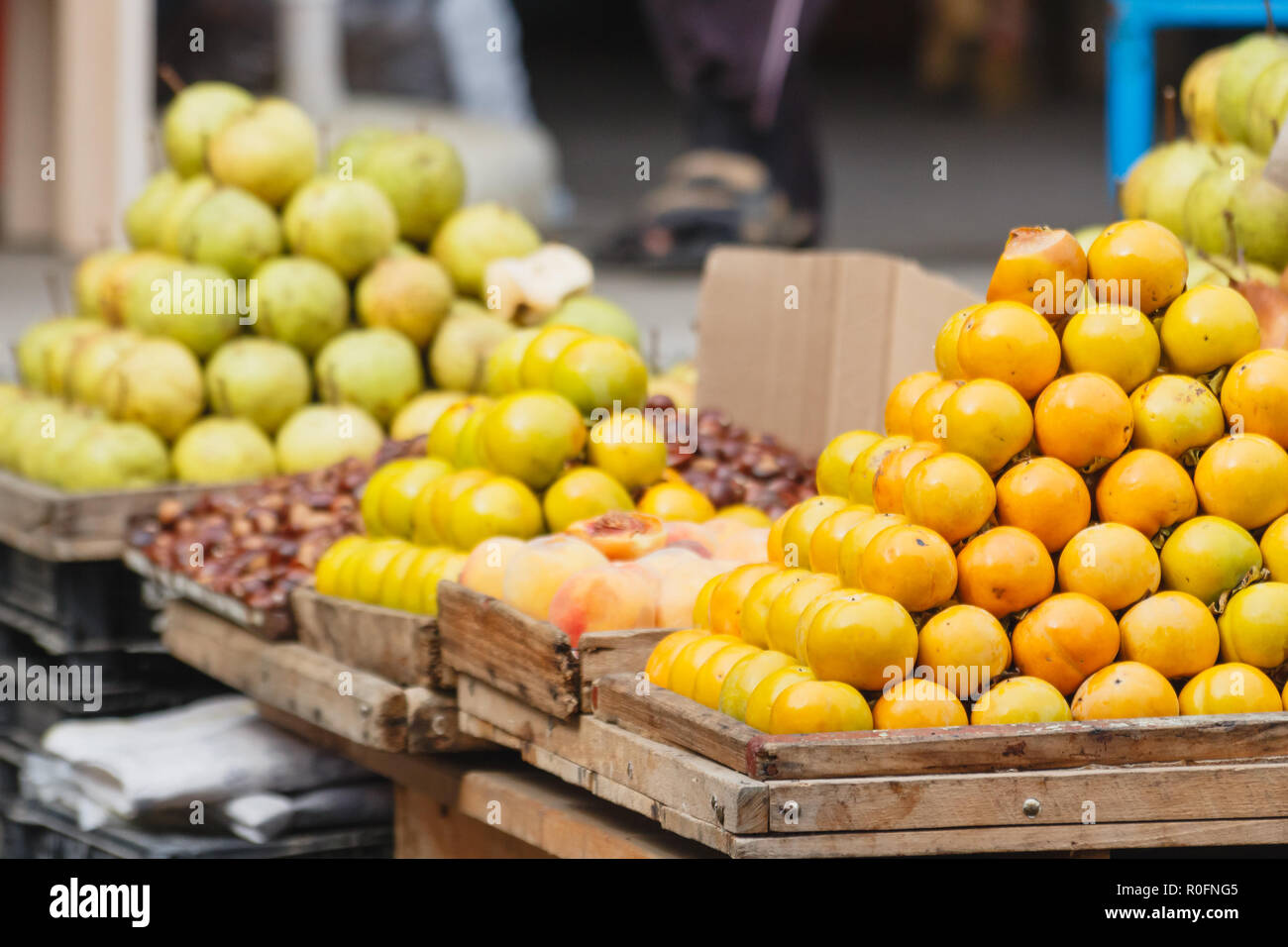 Fruit pyramid hi-res stock photography and images - Alamy