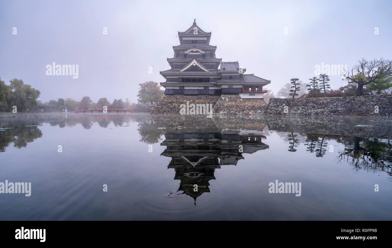 The reflection of Matsumoto castle, the Black castle, Nagano, Japan ...