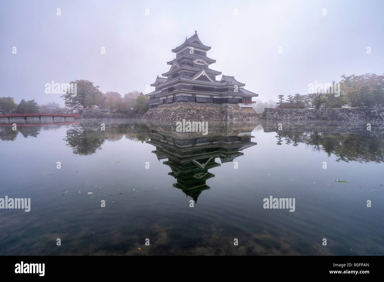 The reflection of Matsumoto castle, the Black castle, Nagano, Japan ...