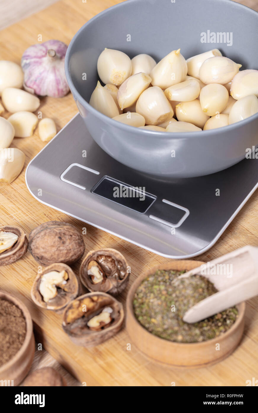 Spice scales hi-res stock photography and images - Alamy