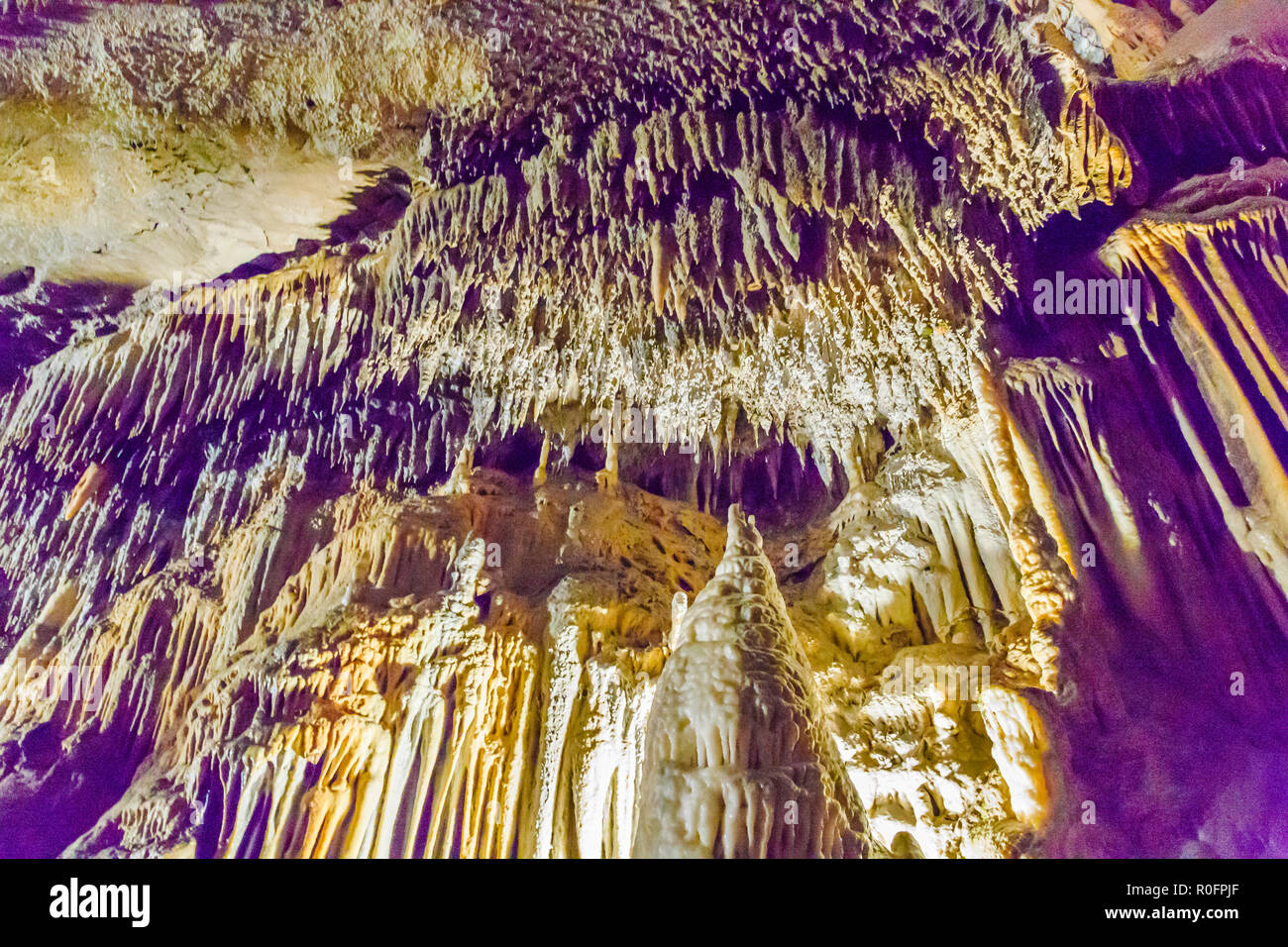 Karst system hi-res stock photography and images - Alamy