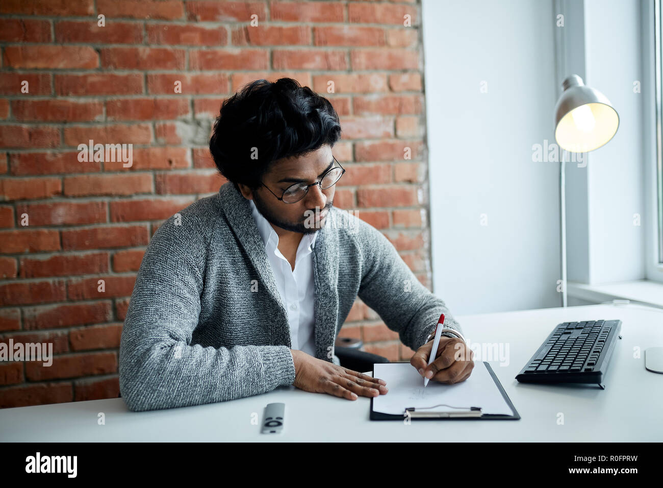 Indian journalist hi-res stock photography and images - Alamy