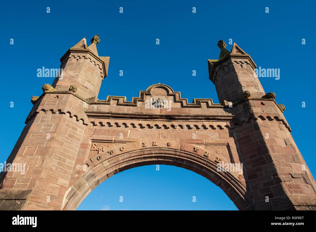 Fettercairn archway hi-res stock photography and images - Alamy