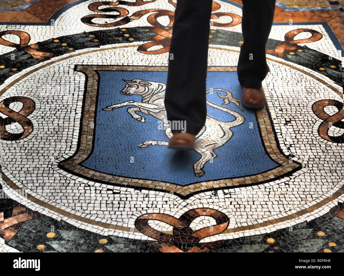 Bull ancient mosaic hi-res stock photography and images - Alamy