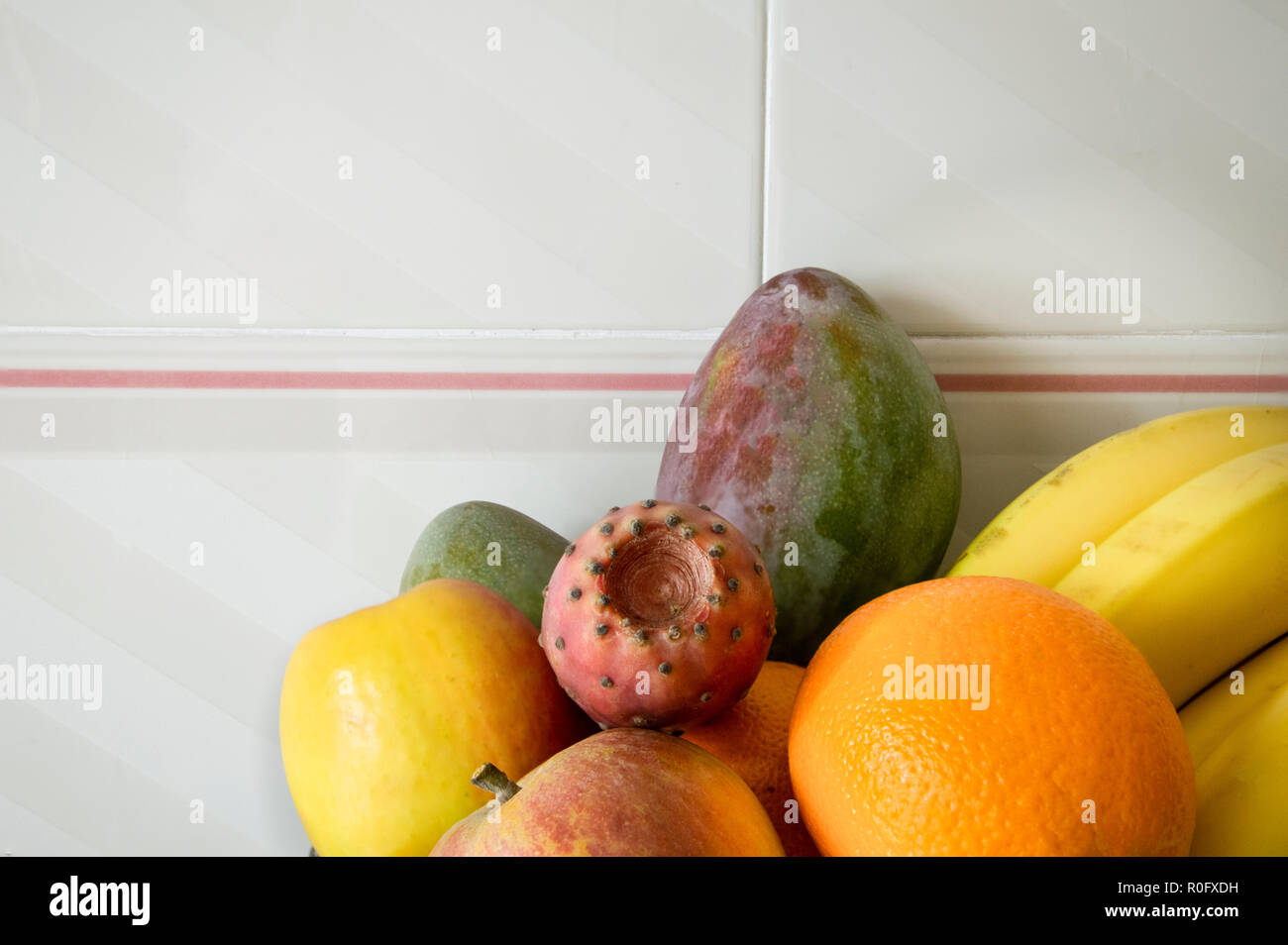How to choose fruits hi-res stock photography and images - Alamy