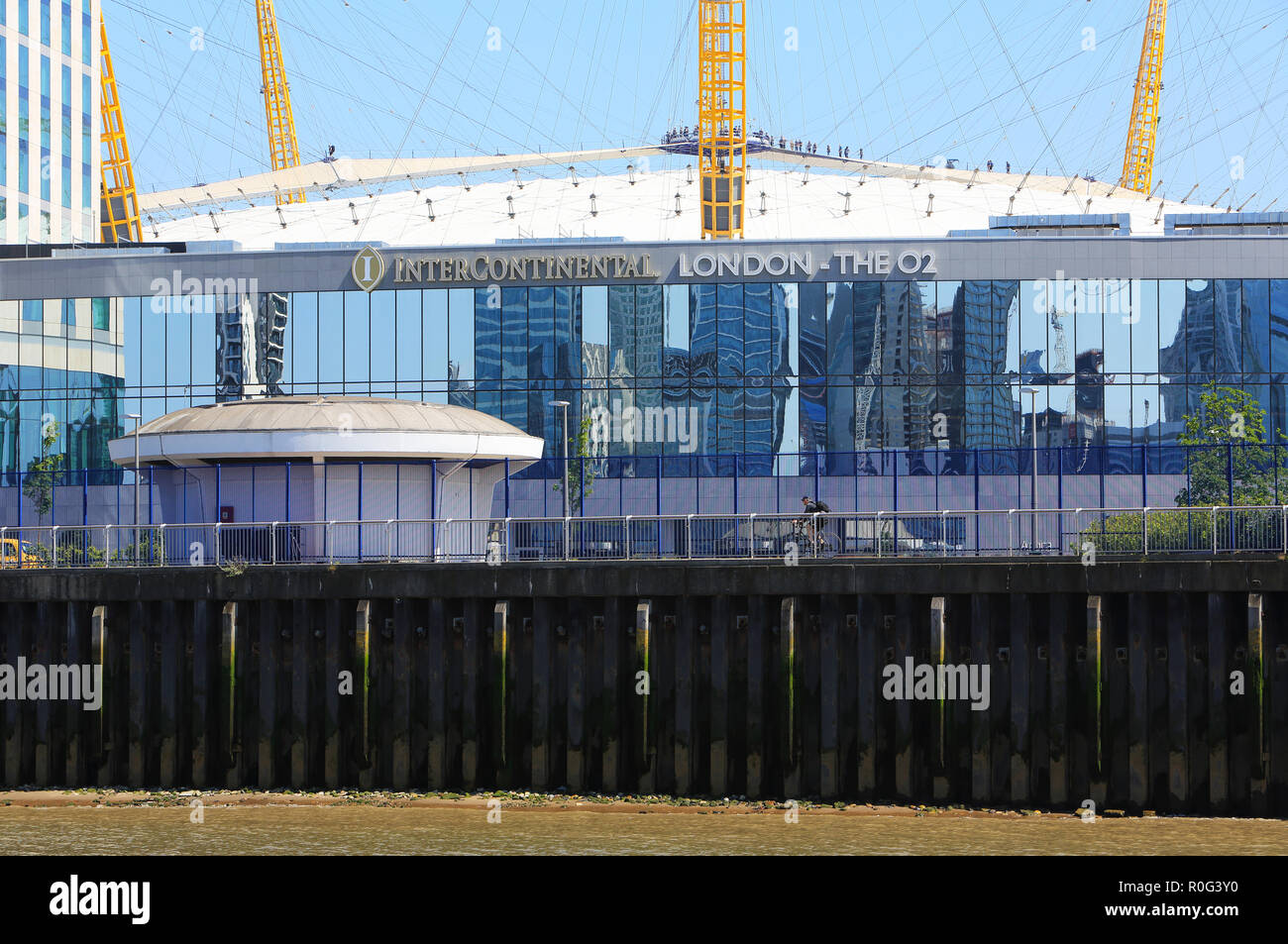 Intercontinental hotel o2 london hi-res stock photography and images ...