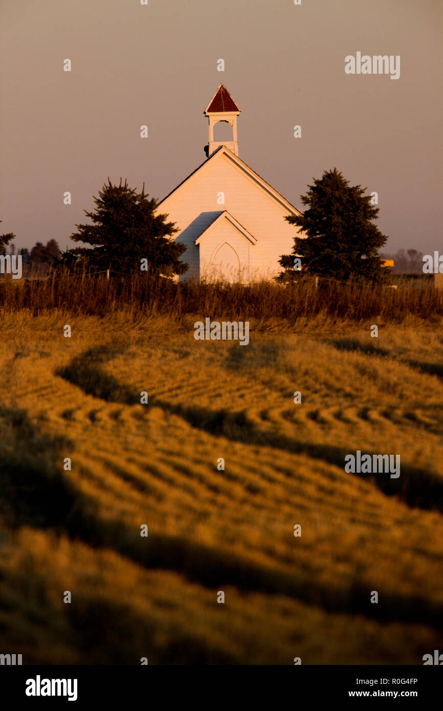 Old country church in saskatchewan hi-res stock photography and images ...