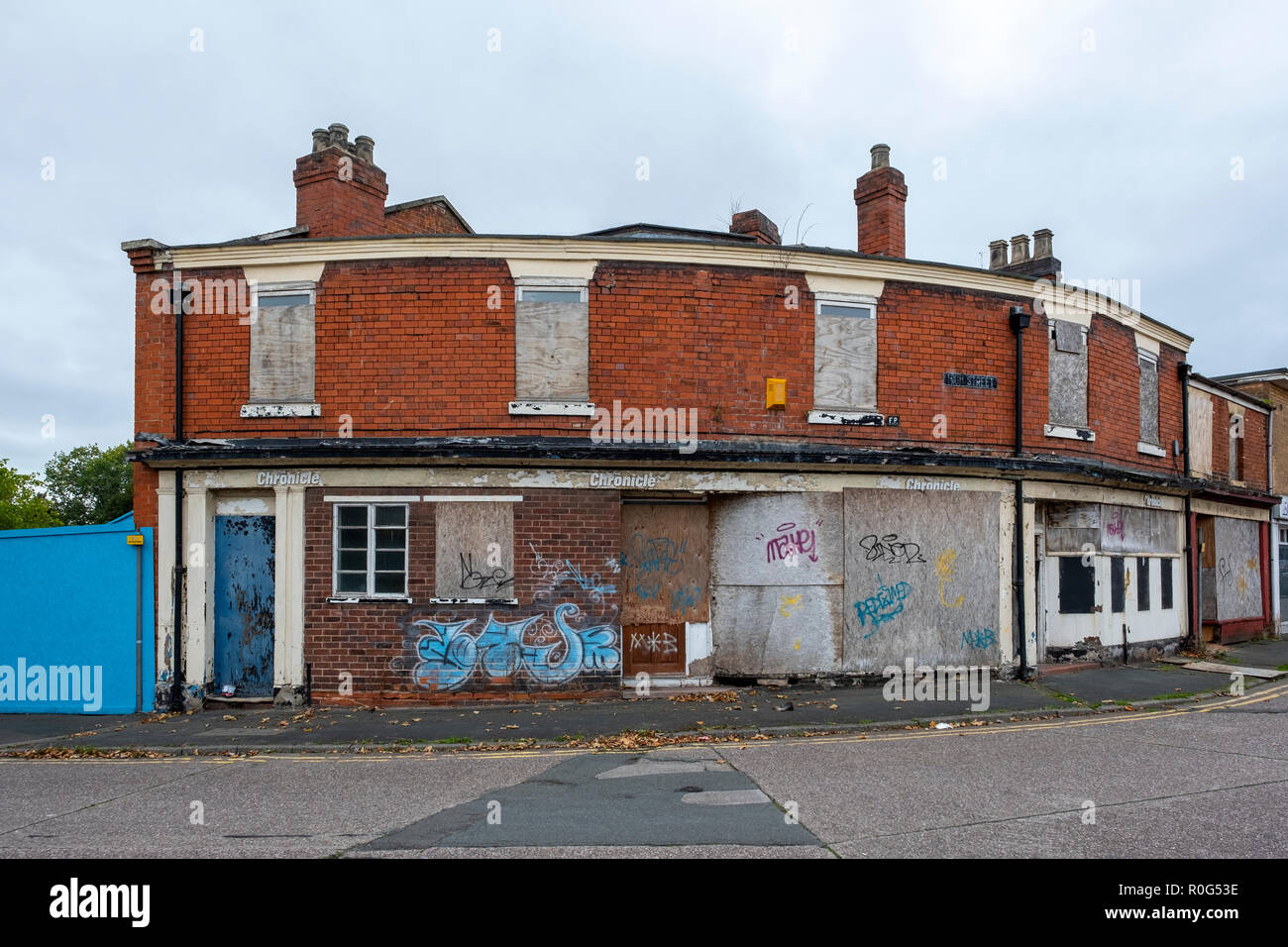 Run down high street hi-res stock photography and images - Alamy