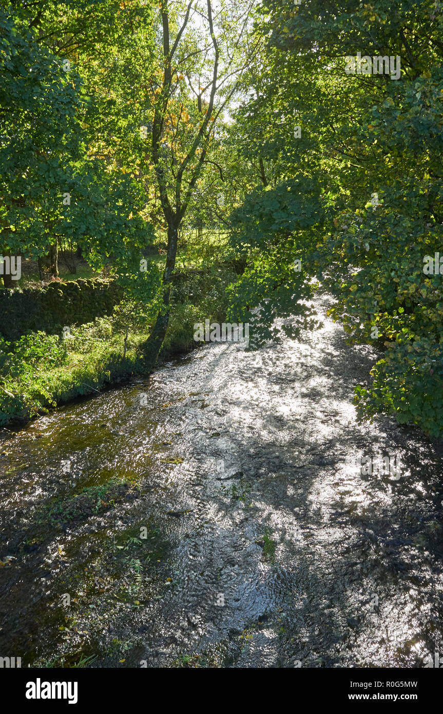 River and old bridge at Austwick, Yorkshire Dales, northern England, UK ...