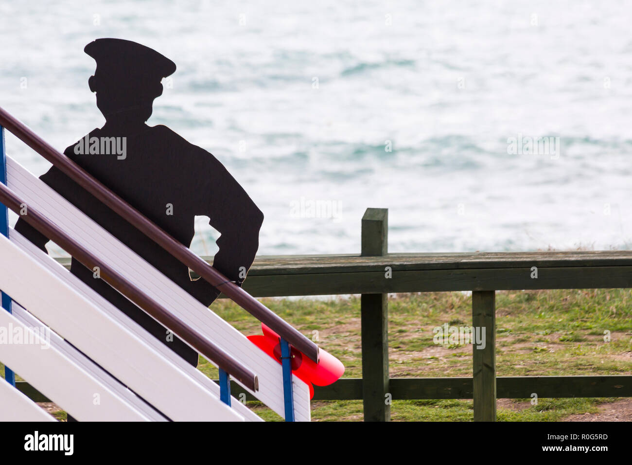 Remembrance day soldier silhouettes hi-res stock photography and images ...