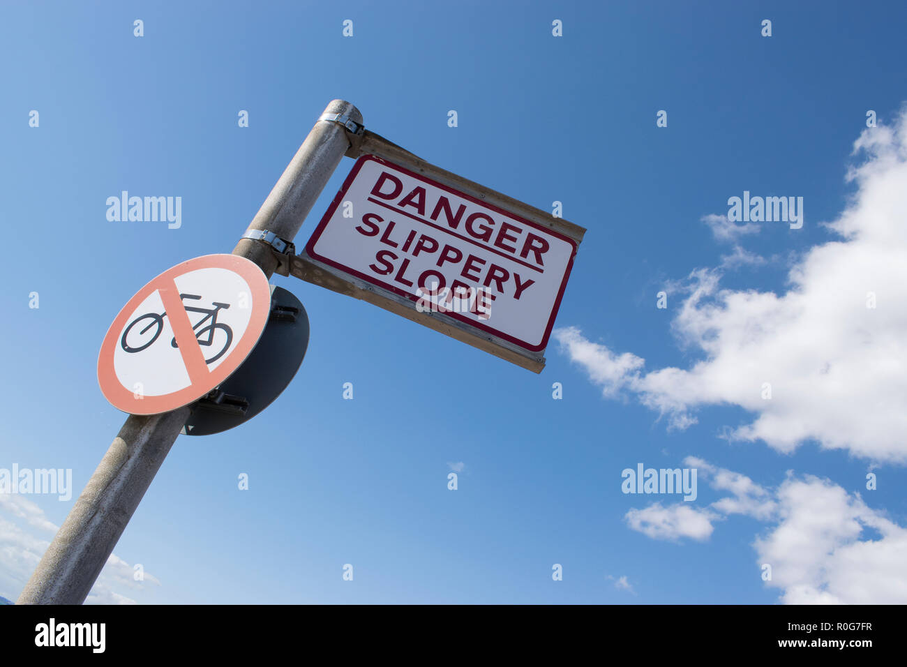 Slope sign hi-res stock photography and images - Alamy