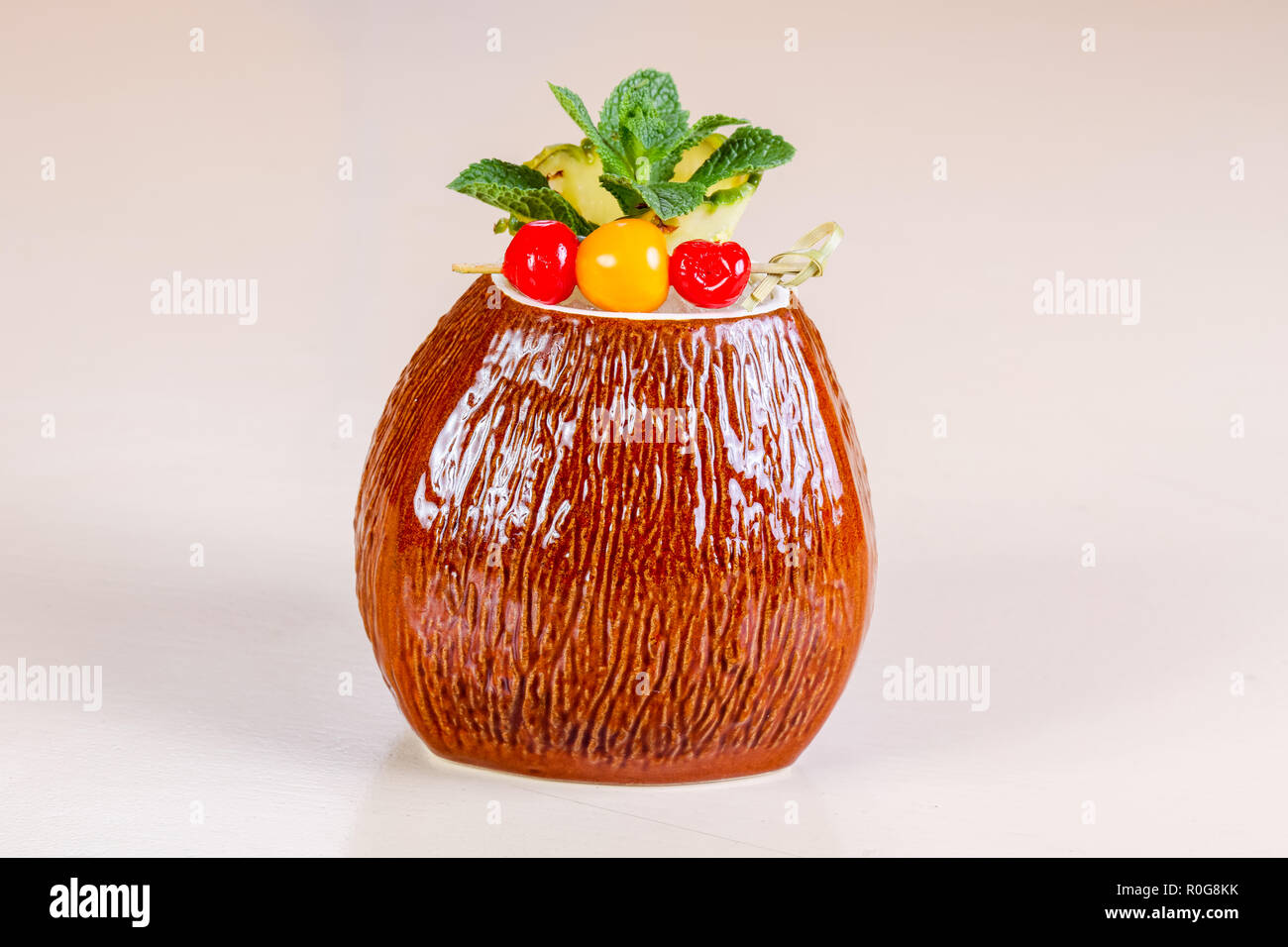 Hawaii cocktail bar drink Stock Photo - Alamy