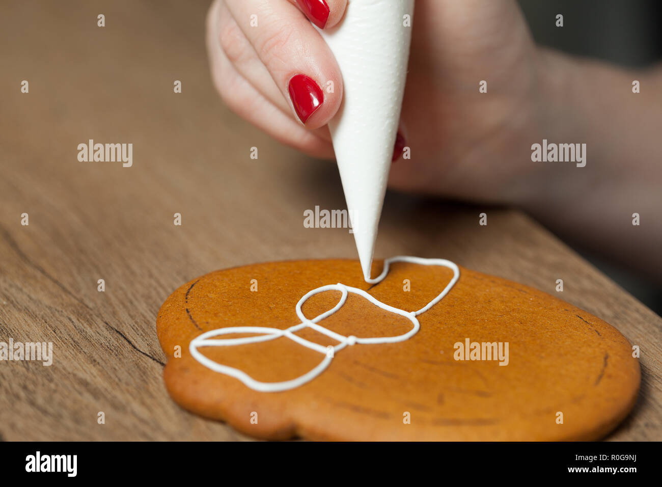 baking, draw on baking, patterns process close up Stock Photo - Alamy