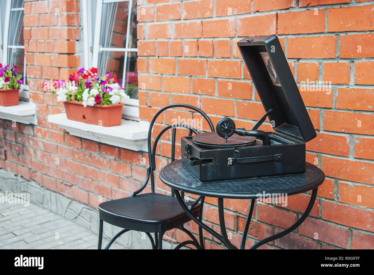 Old vintage metal vinyl record player gramophone phonograph Stock Photo ...
