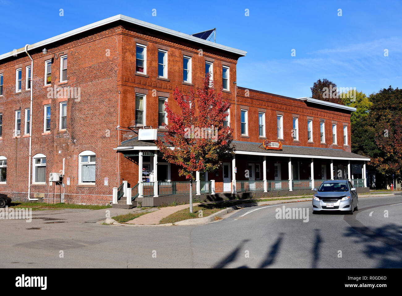 Brick Building Corner High Resolution Stock Photography and Images - Alamy