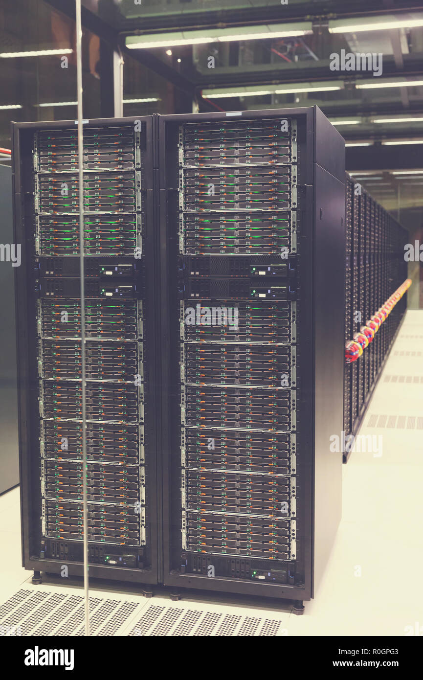 Exascale computer facility hi-res stock photography and images - Alamy