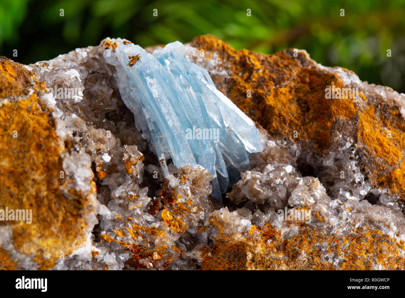 Barite cluster hi-res stock photography and images - Alamy
