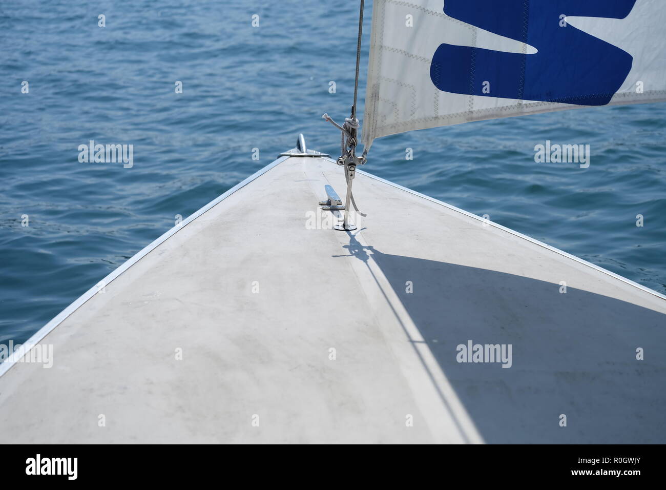Sailing in the sun Stock Photo - Alamy