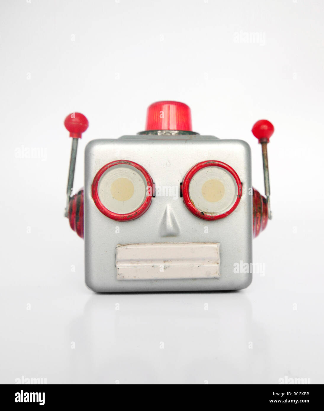 retro silver robot head on white Stock Photo - Alamy