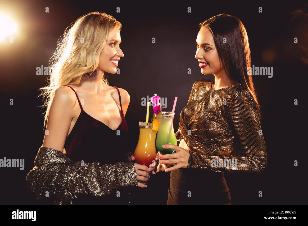 Girls, party, cocktails hi-res stock photography and images - Alamy