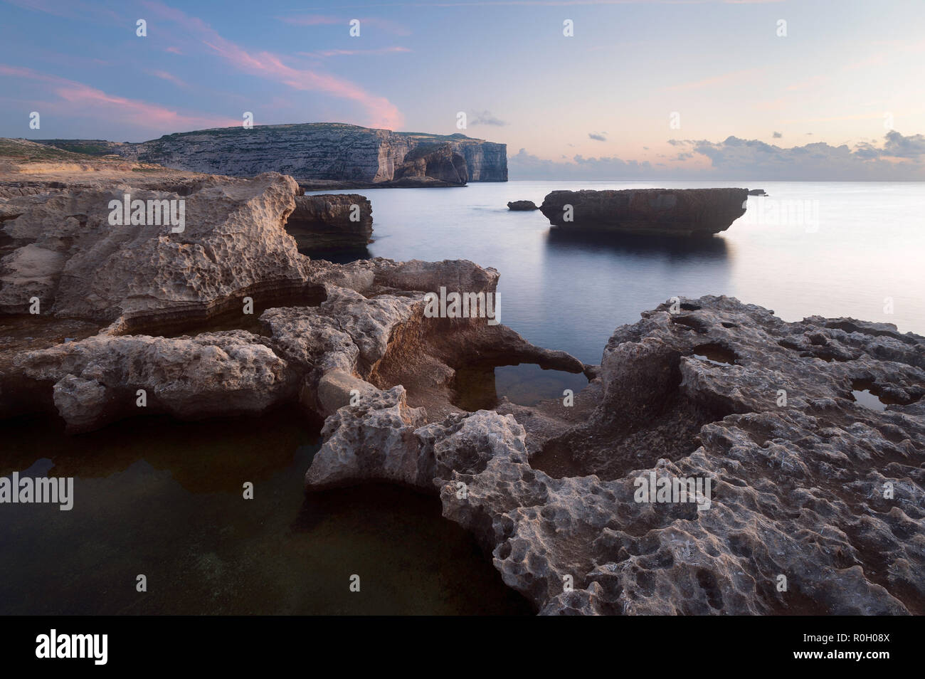 Coastline water hi-res stock photography and images - Alamy