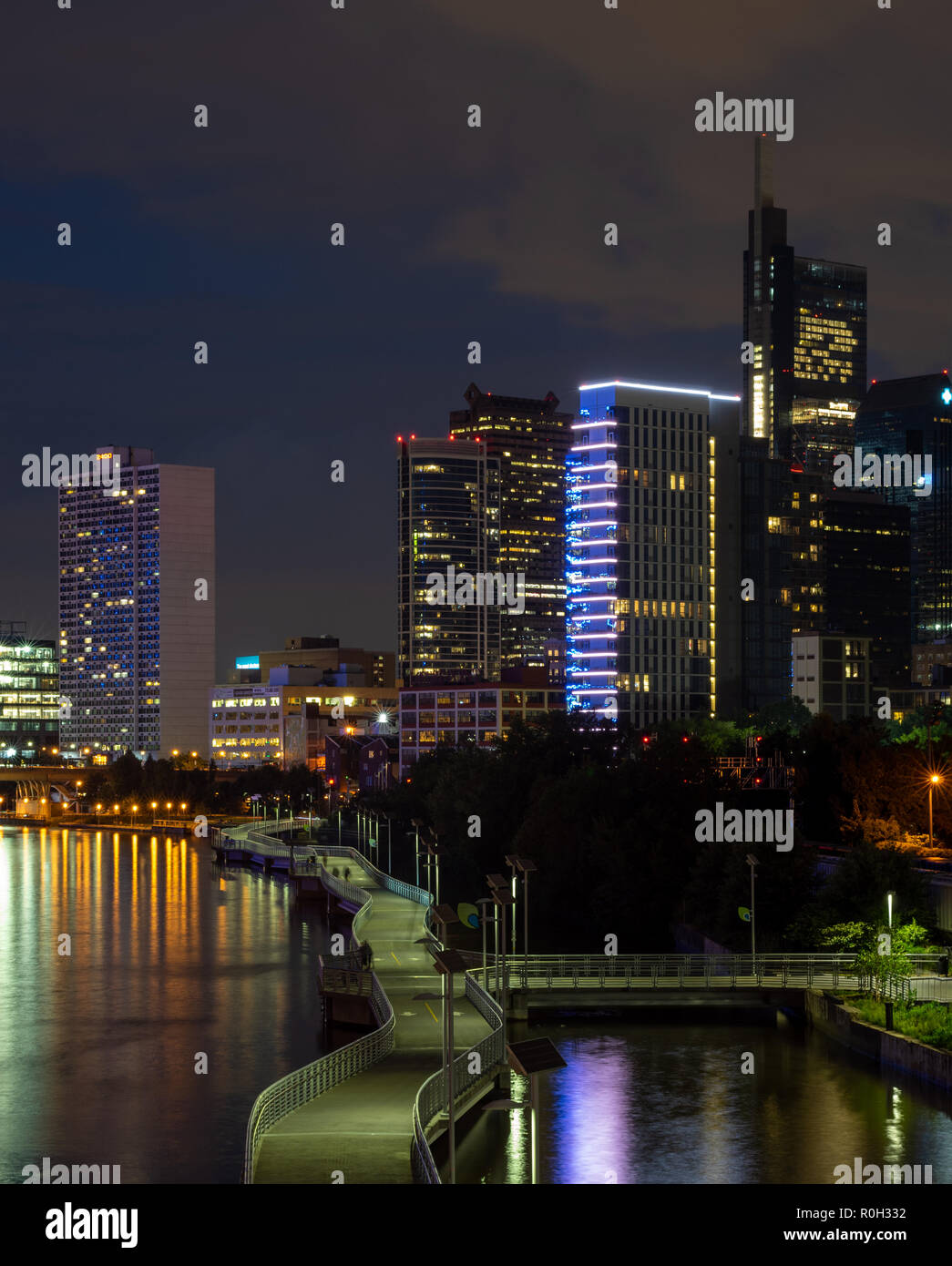 City lights of the Philadelphia skyline at nighttime Stock Photo - Alamy