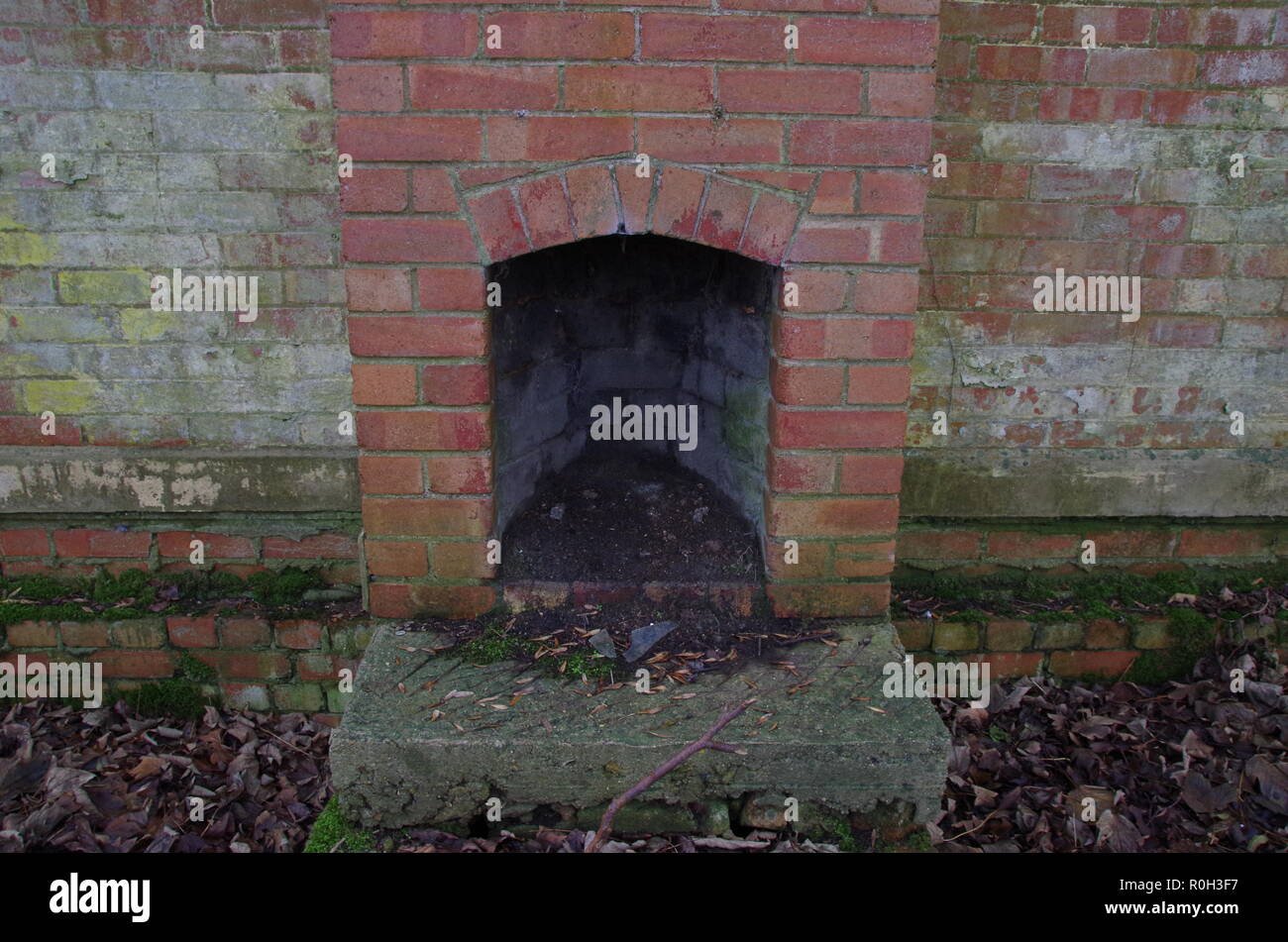 RAF Chipping Warden abandoned remains. The Macmillan Way. Long-distance ...