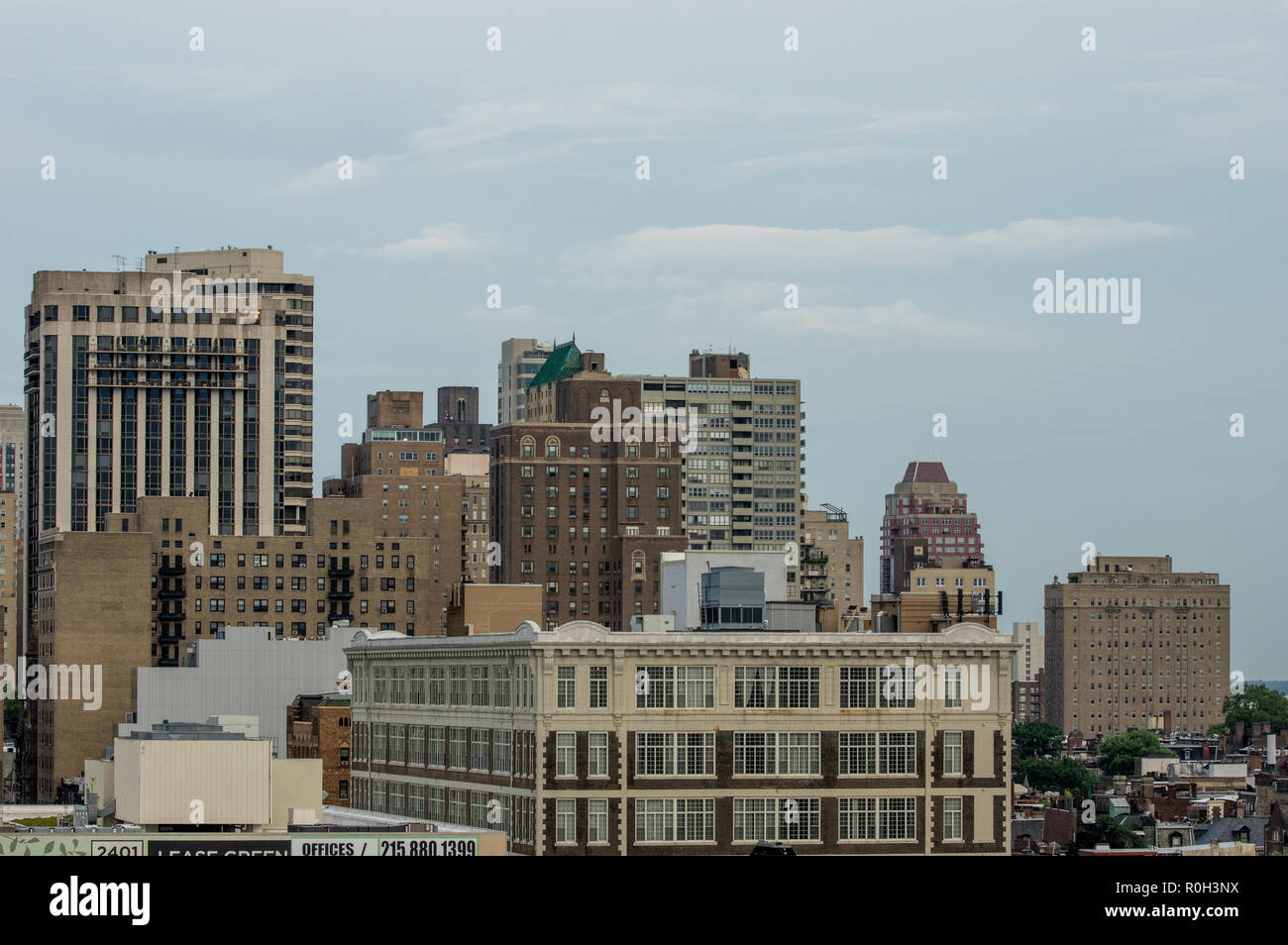 Philadelphia skyline silhouette hi-res stock photography and images - Alamy
