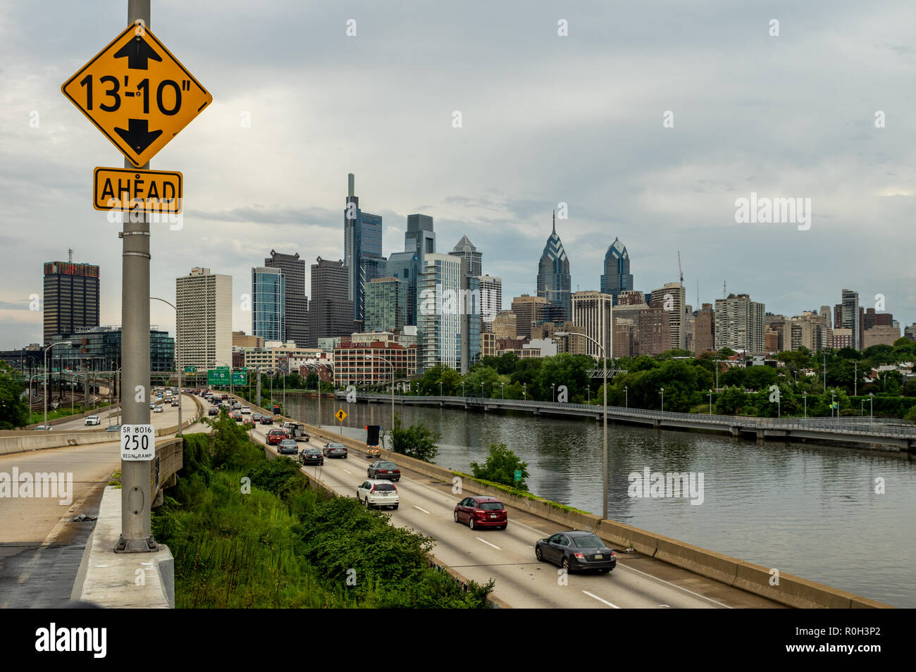 A highway in the city of Philadelphia, Pennsylvania Stock Photo - Alamy