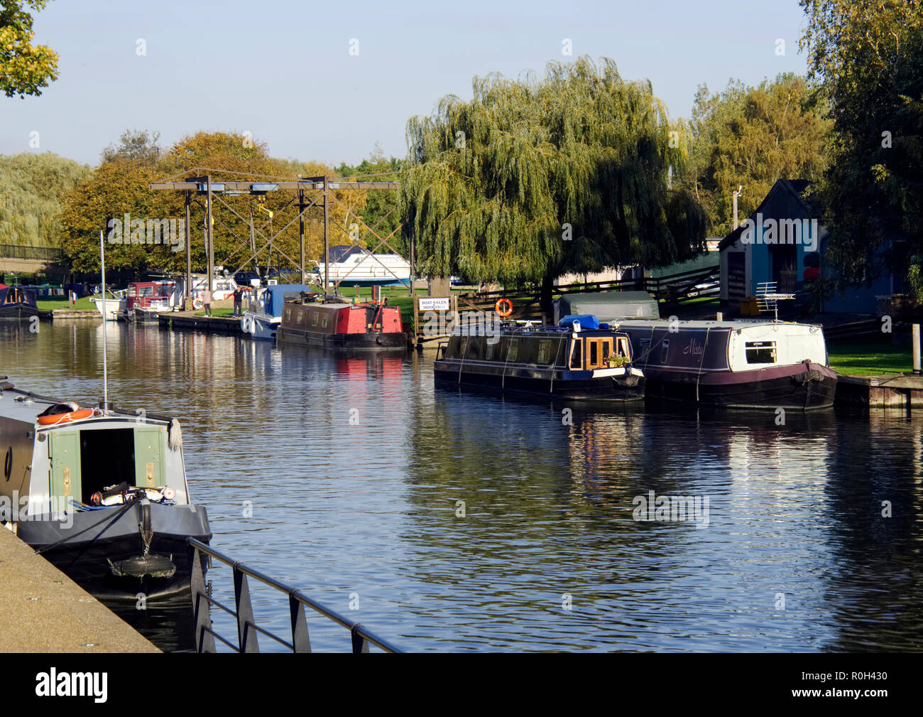 Ely cathedral, river ouse hi-res stock photography and images - Alamy