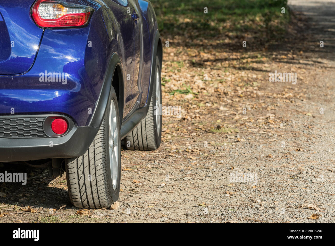 Car parking in the countryside Stock Photo - Alamy