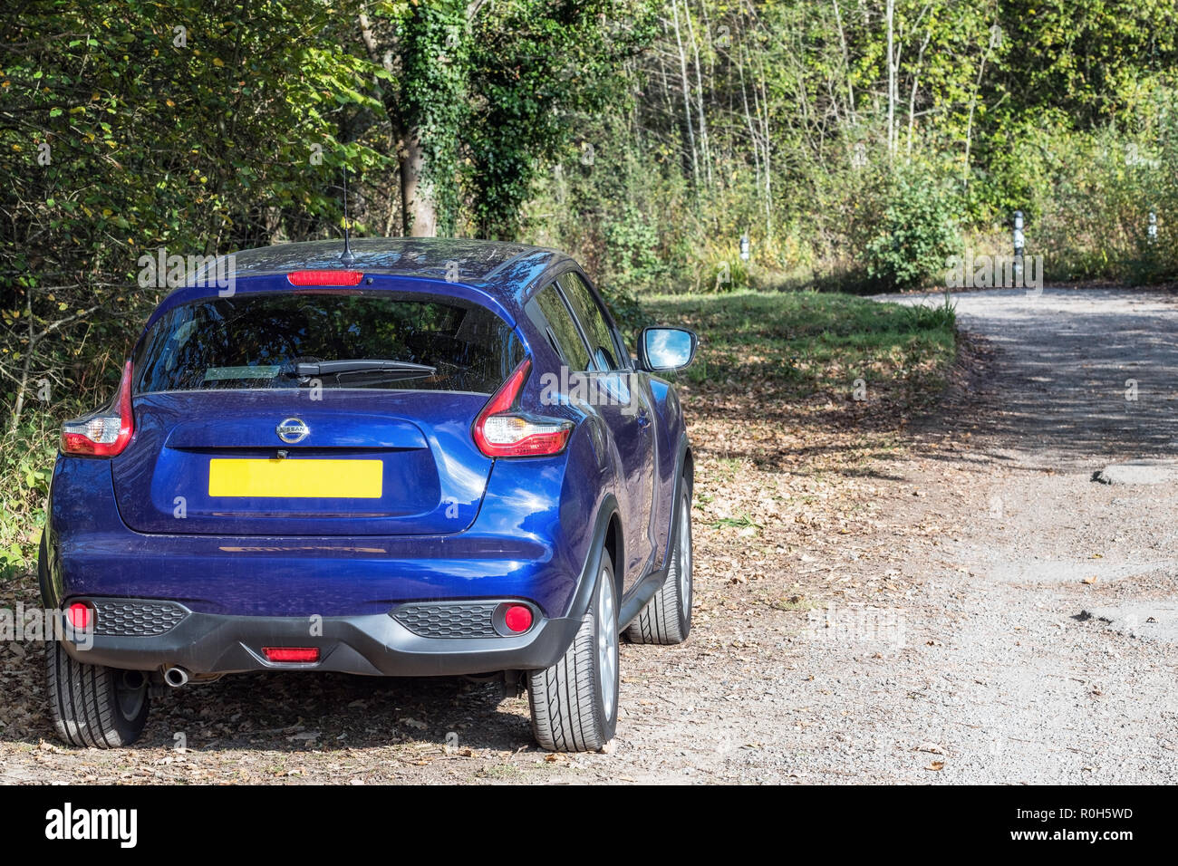 Car parking in the countryside Stock Photo - Alamy