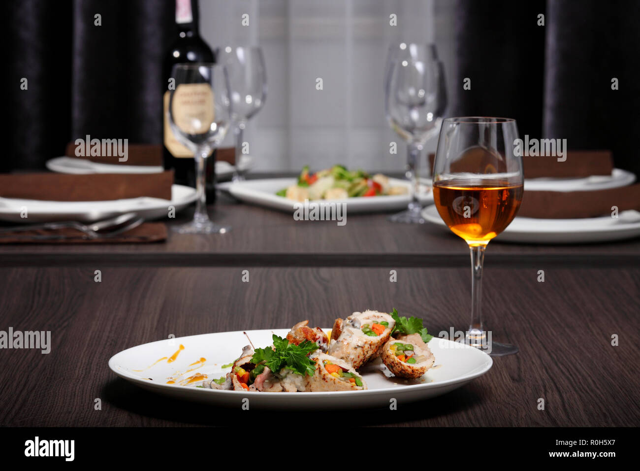 Luxury dinner hi-res stock photography and images - Alamy