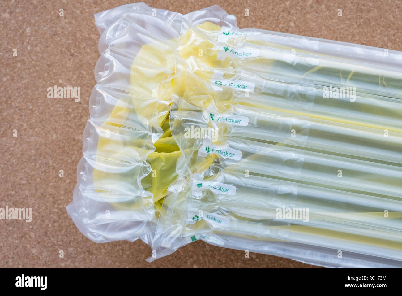 translucent air packaging, protection of goods, plastic packaging Stock ...