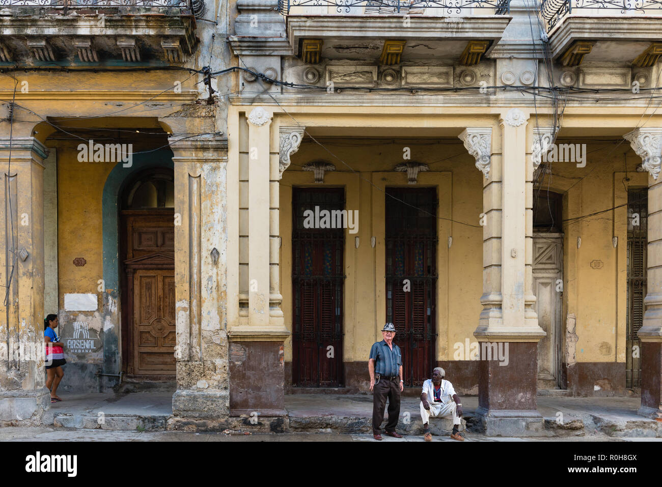 Two cuban men sitting hi-res stock photography and images - Alamy