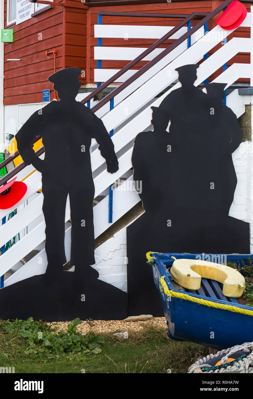 Remembrance day soldier silhouettes hi-res stock photography and images ...