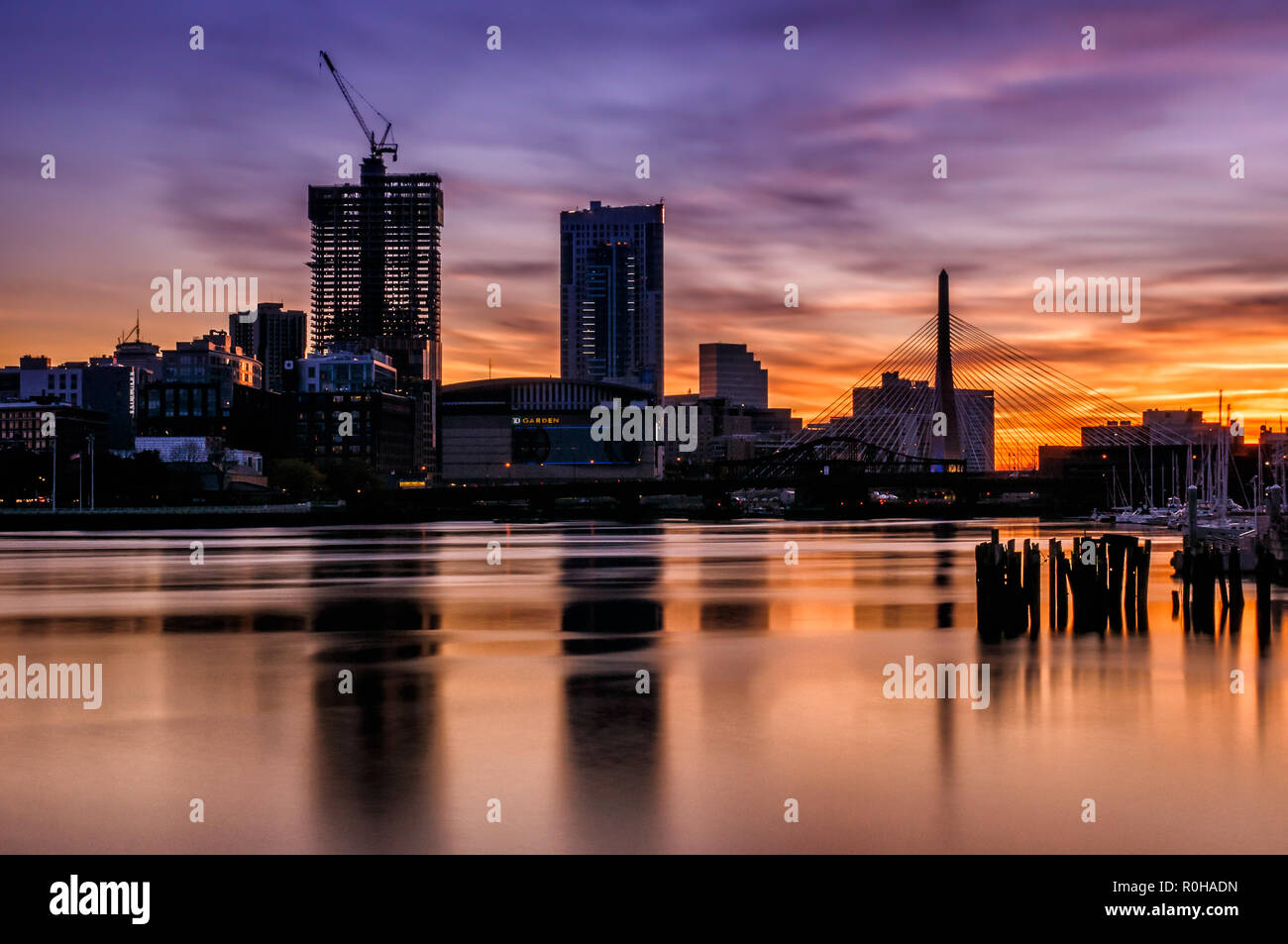 Boston sunset skyline hi-res stock photography and images - Alamy