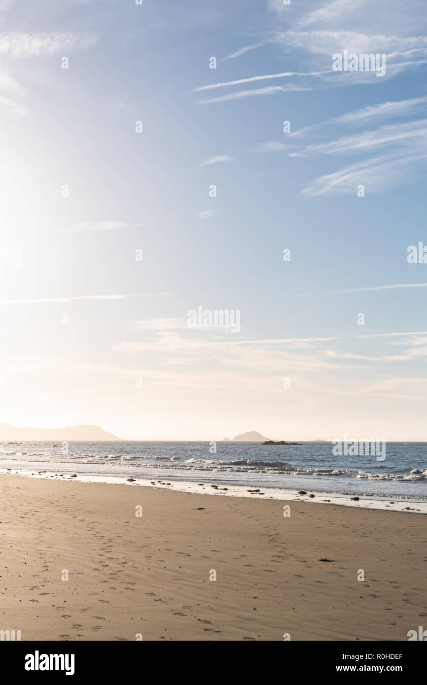 Wide open beach hi-res stock photography and images - Alamy