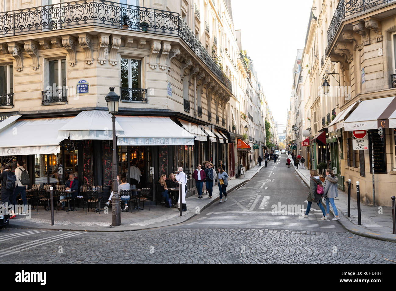 Typical Cafe and street in Paris Stock Photo - Alamy