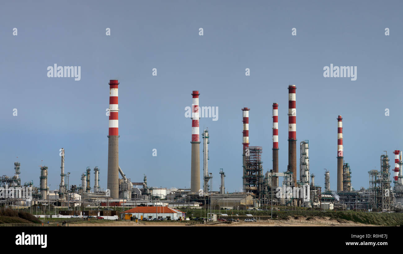 Part of a big oil refinery near the coast Stock Photo - Alamy