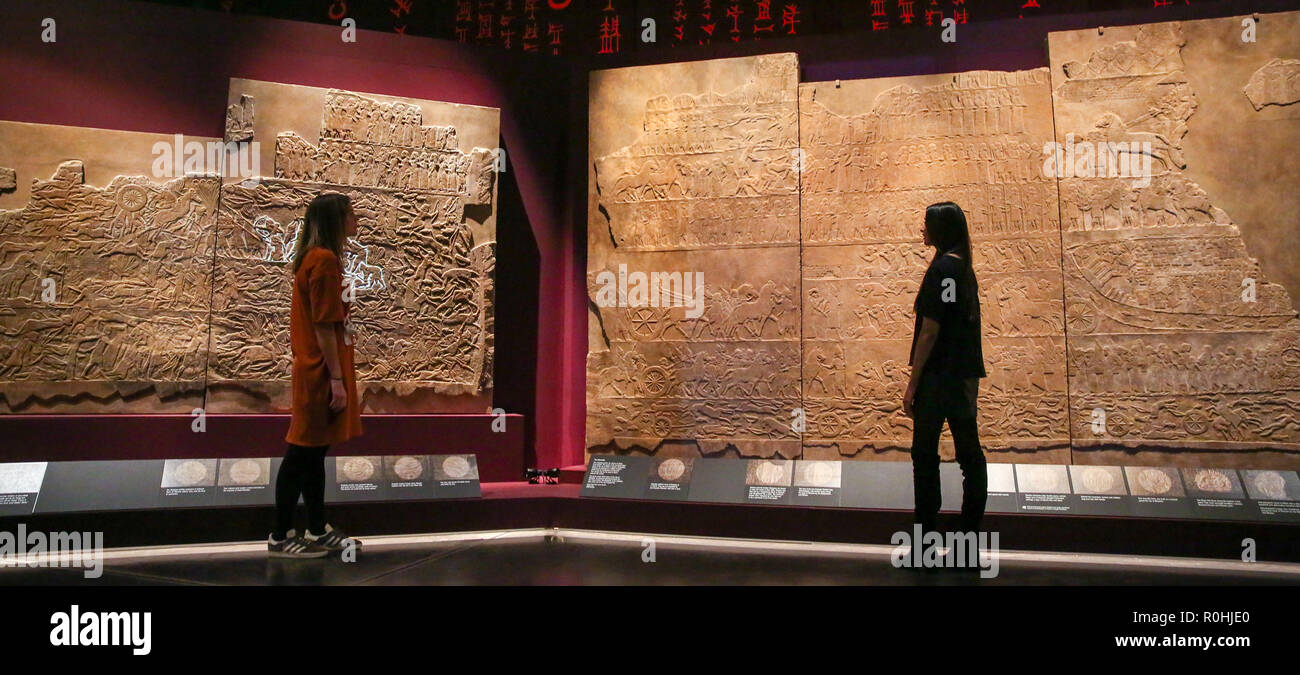 London, UK. 5th Nov, 2018. The British Museum. Staff members look at ...