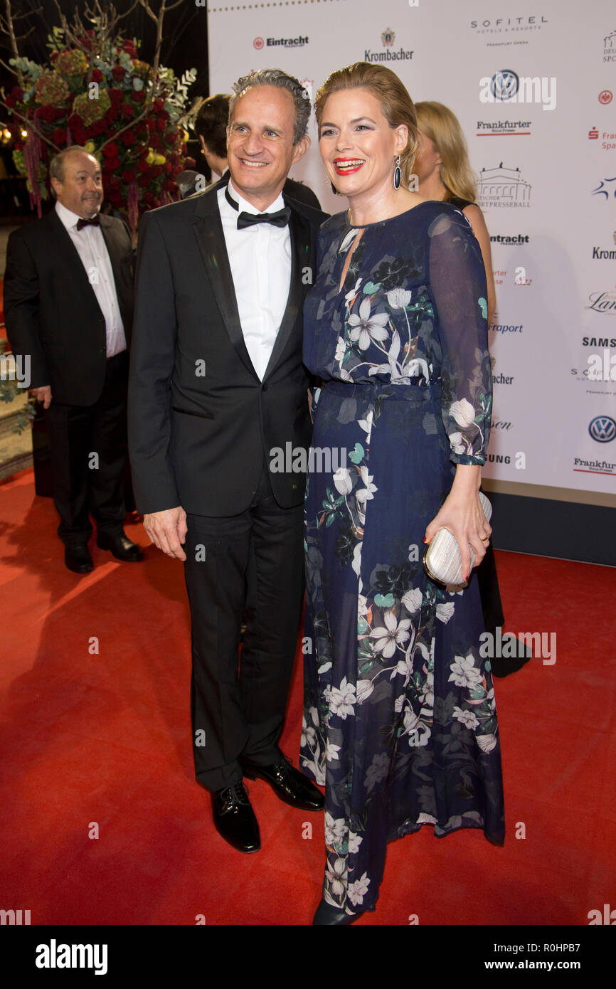 Julia KLOECKNER, Federal Minister of Agriculture, with partner Ralph GRIESER, red carpet, Red ...