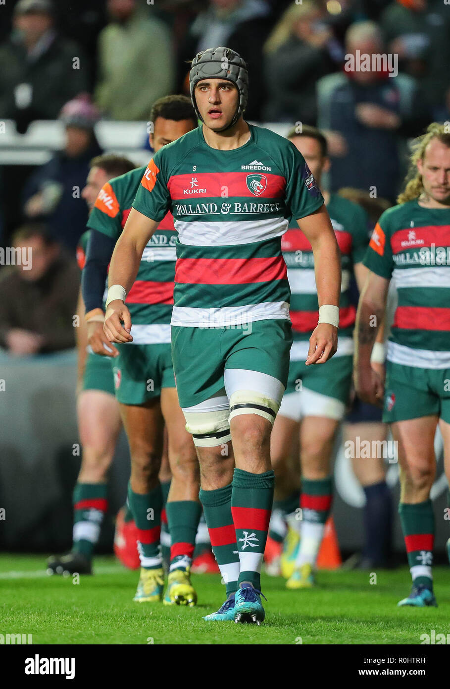 Worcester warriors sam lewis hi-res stock photography and images - Alamy