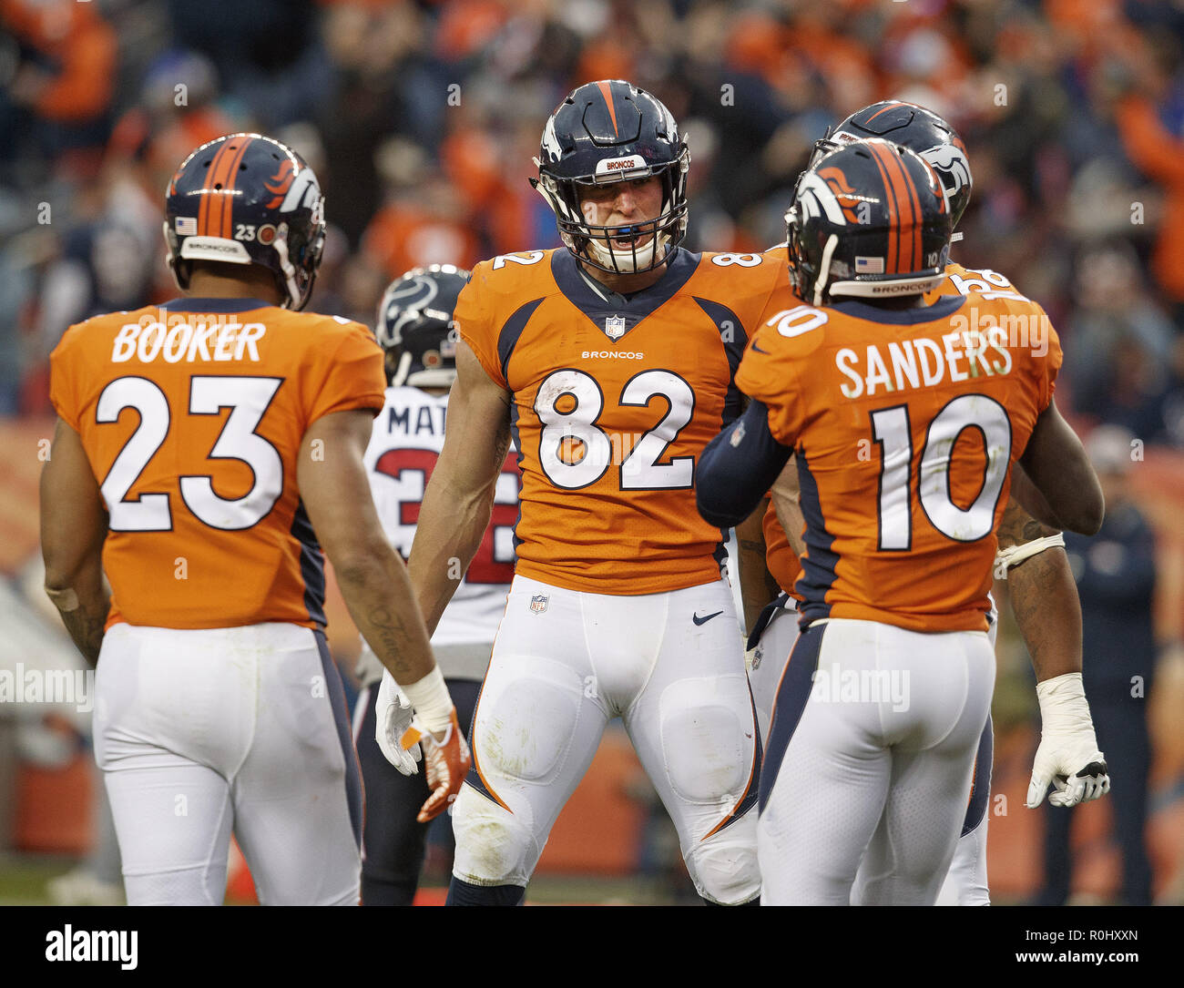 Denver, Colorado, USA. 4th Nov, 2018. Broncos TE JEFF HEUERMAN, center ...