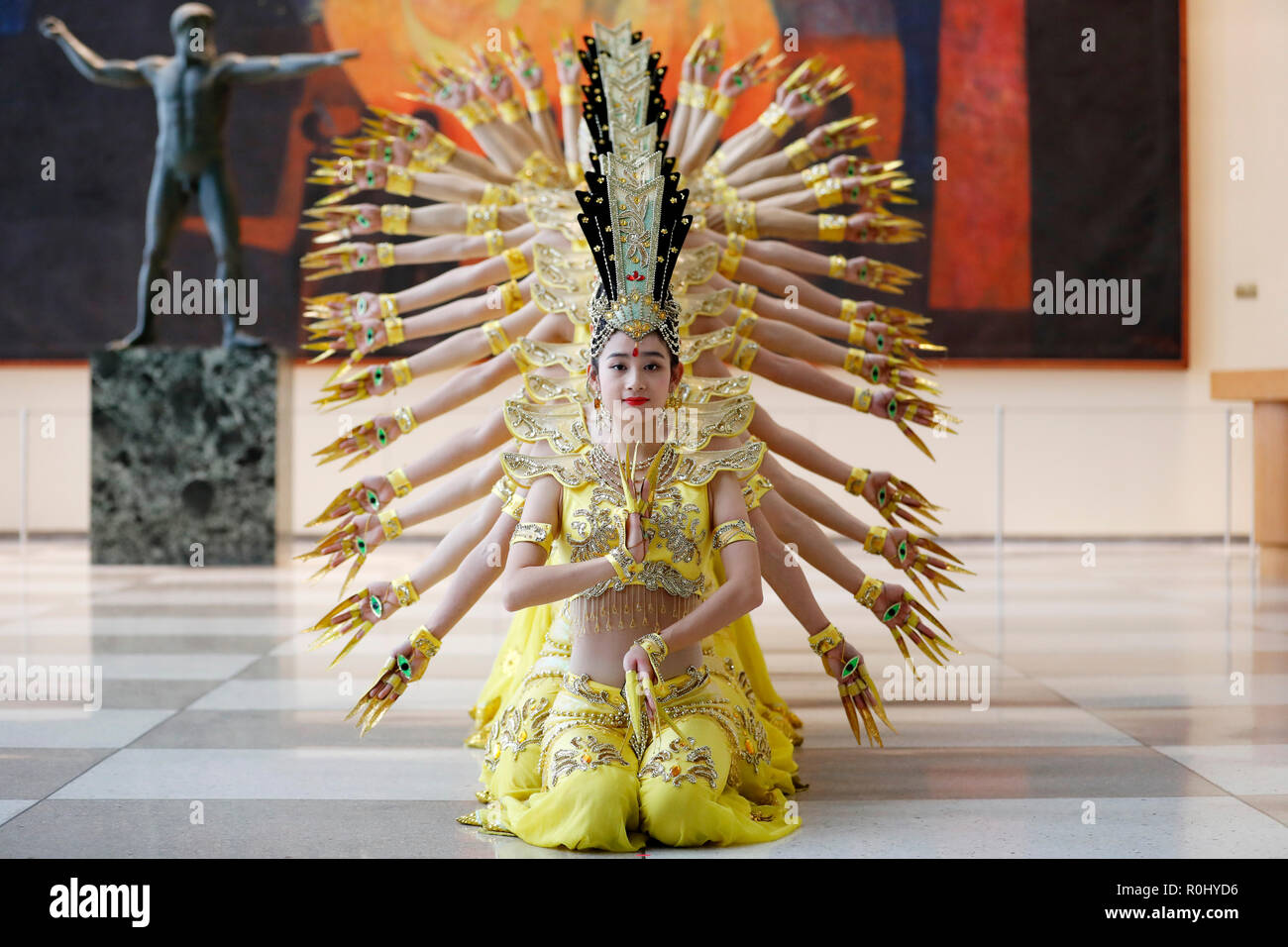Thousand hand dance hi-res stock photography and images - Alamy