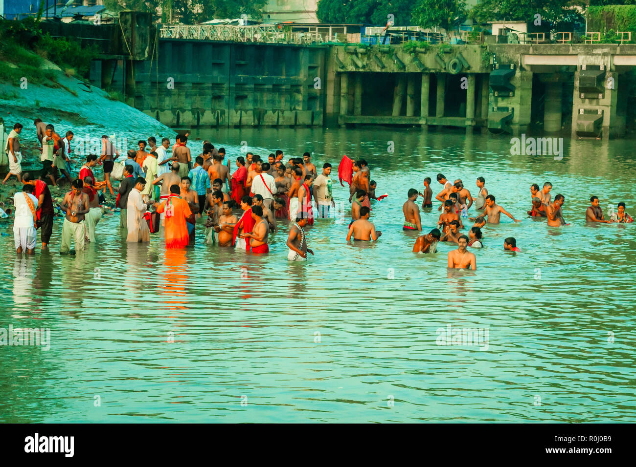 Sadhu Taking A Both Stock Photos & Sadhu Taking A Both Stock Images - Alamy