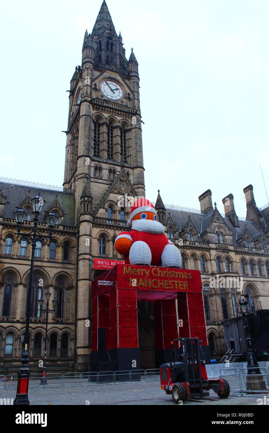 Santa on manchester town hall hi-res stock photography and images - Alamy