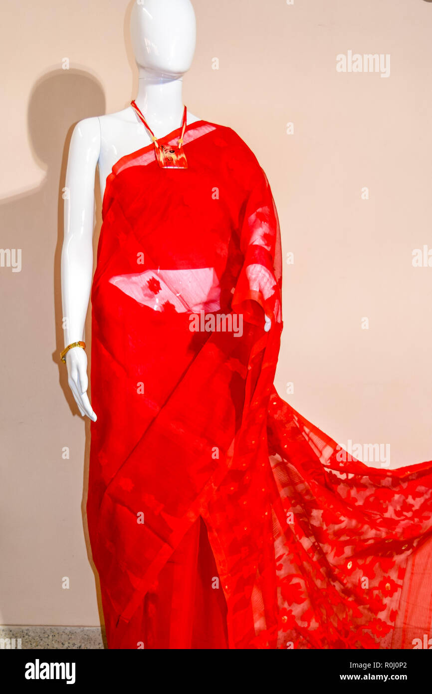 Saree display hi-res stock photography and images - Alamy