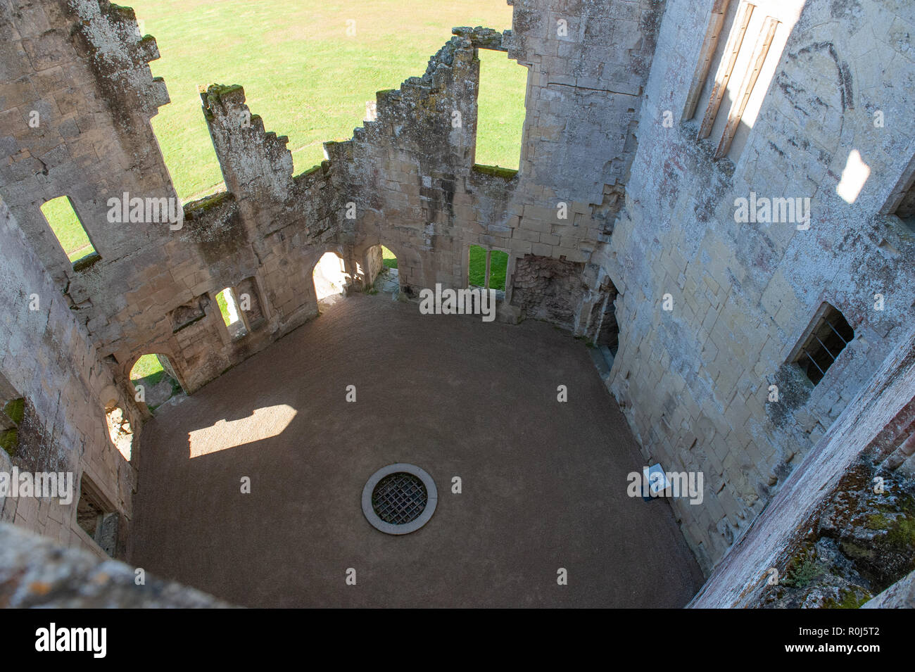 English heritage castle hi-res stock photography and images - Alamy