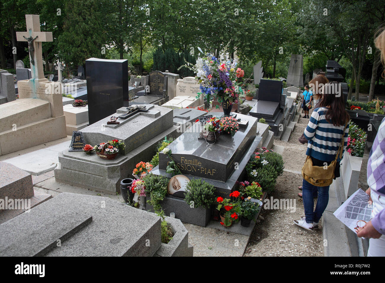 Edith piaf hi-res stock photography and images - Alamy